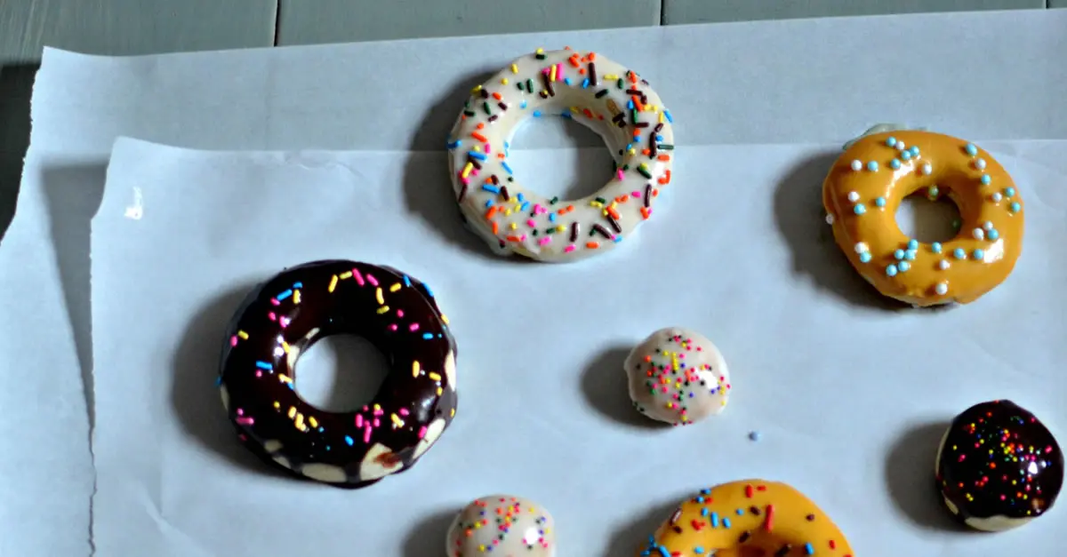 Cómo Decorar Donas Con Chocolate Para Un Delicioso Toque Final | ADN ...